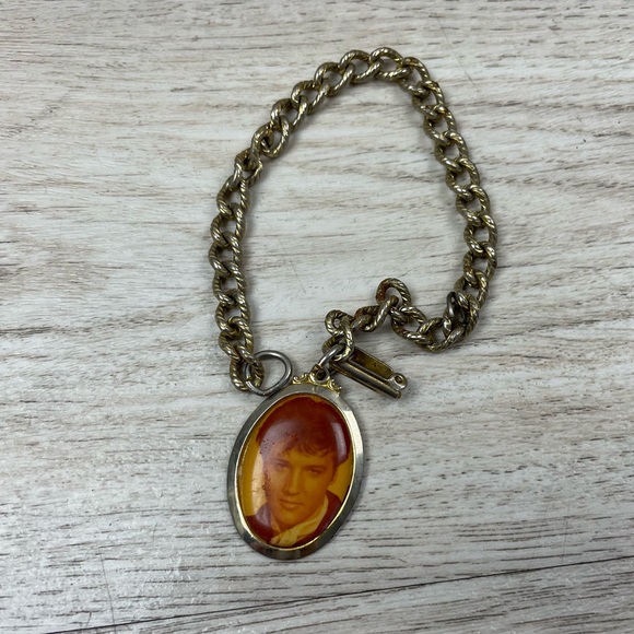 Jewelry | Elvis Presley Picture Charm Vintage Gold Tone Chain Bracelet ...